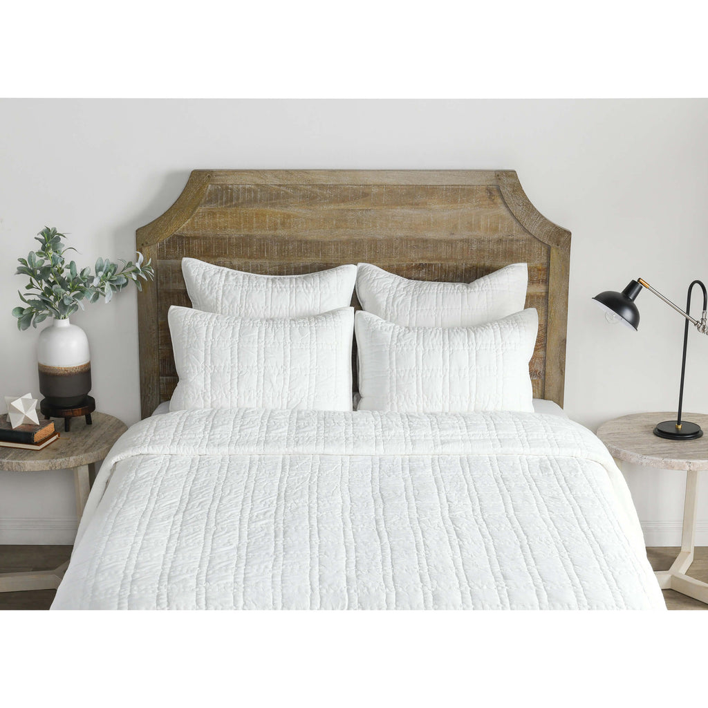 Carly Quilt, White – High Fashion Home