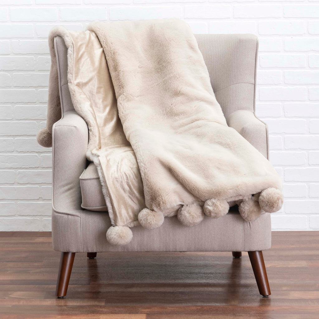 Snow Throw, Beige – High Fashion Home