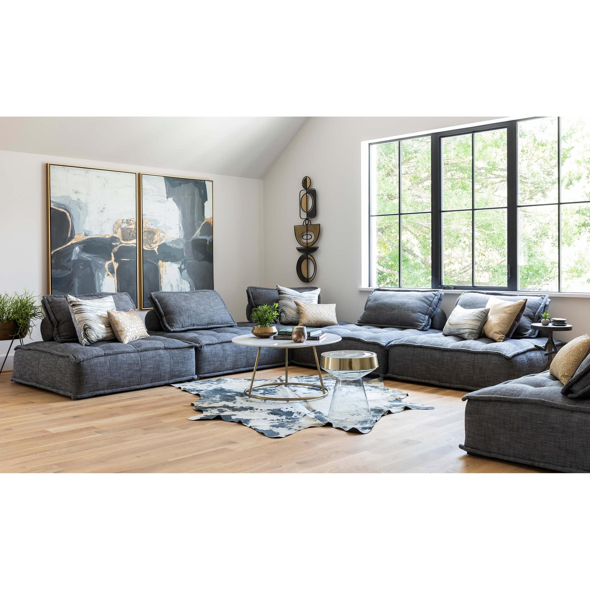 Theo Figure Table – High Fashion Home